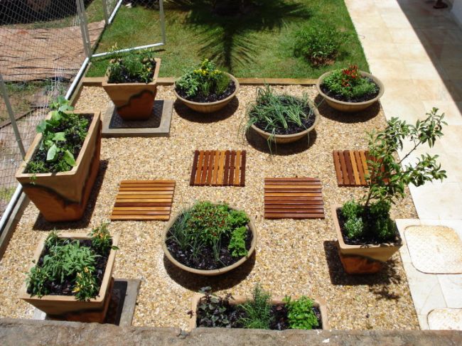Como Fazer um Jardim Simples e Barato no Quintal – Decoração